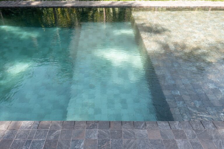 Piscinas Eliane: revestimentos e soluções para uma piscina incrível